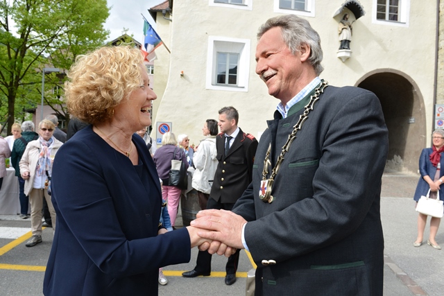 Ein Dorf geht auf Reisen - 2015 - Bilder - Unsere Gemeinde - Rathaus ...